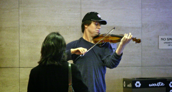 La storia del violinista in metropolitana
